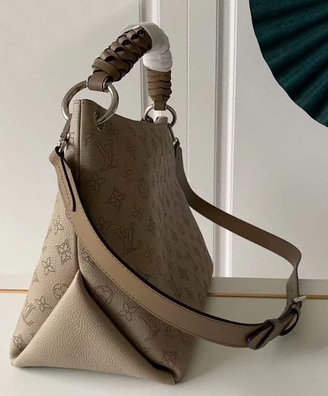 Louis Vuitton Beaubourg Hobo MM Gray - AlimorLuxury Louis Vuitton Beaubourg Hobo MM Gray - AlimorLuxury