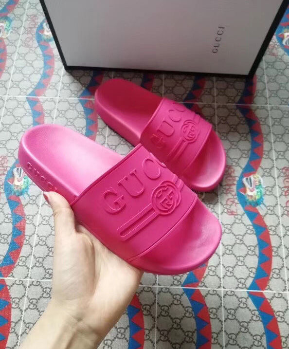 Gucci Unisex Gucci logo rubber slide sandal Pink - AlimorLuxury