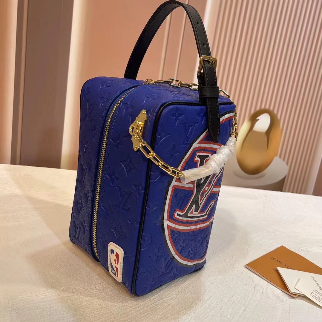 Louis Vuitton Dop Kitt Monogram M21106 - Replica Bags and Shoes online ...