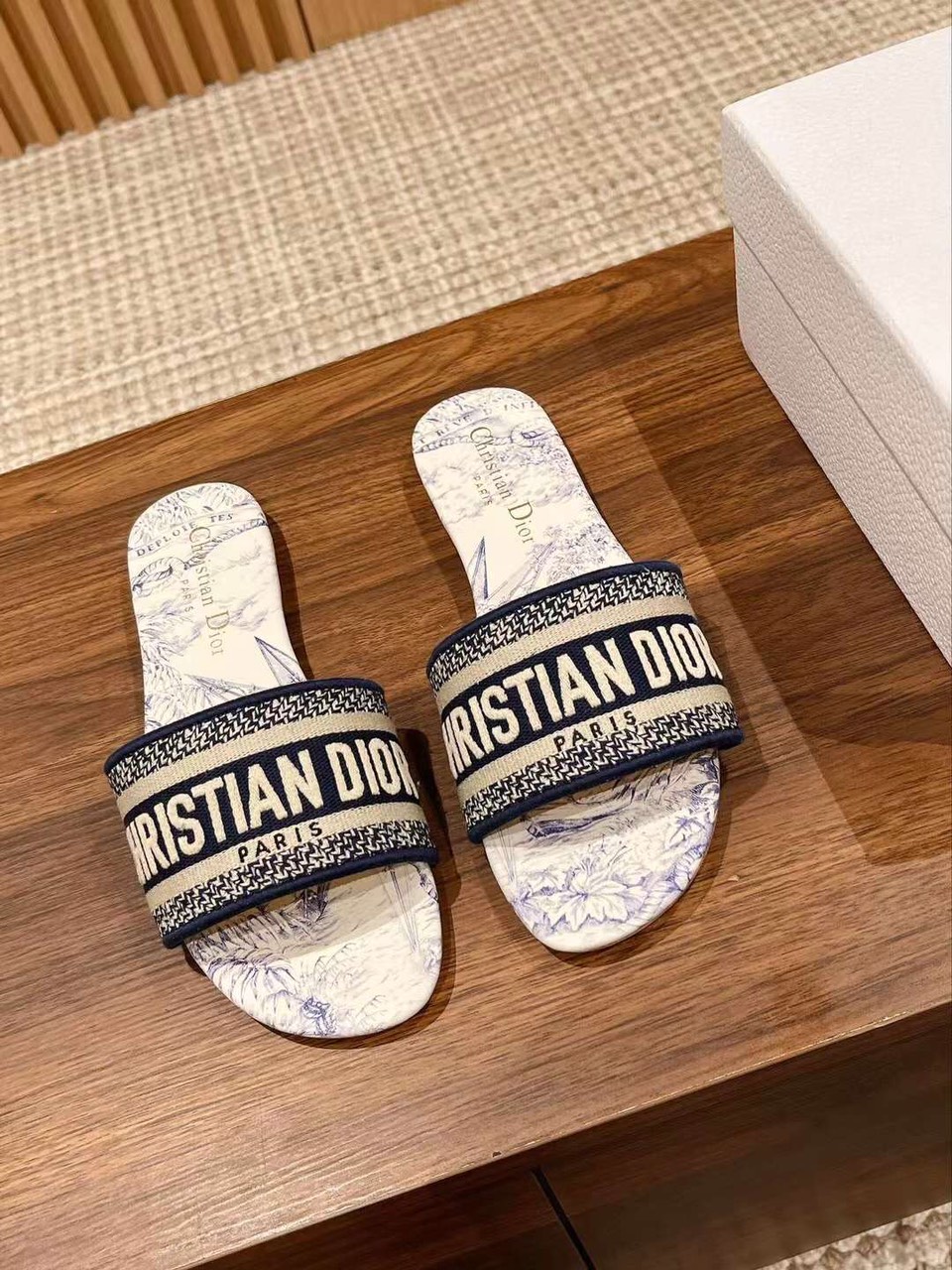 Dior Sandal Slipper 3D Floral New Collection - Replica Bags and Shoes online Store - AlimorLuxury